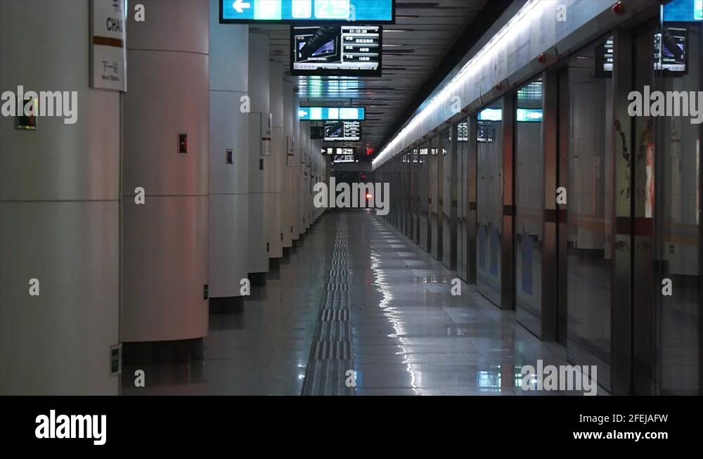 Subway light Stock Videos & Footage - HD and 4K Video Clips - Alamy