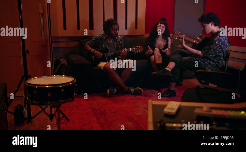 Alternative band Stock Videos & Footage - HD and 4K Video Clips - Alamy