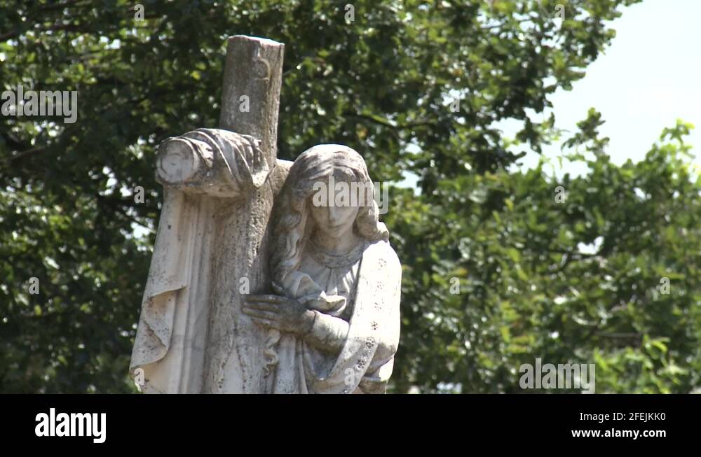 Statue at cemetery Stock Videos & Footage - HD and 4K Video Clips - Alamy