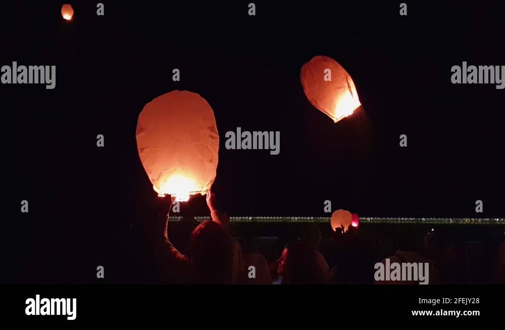 Balloon fire flying lanterns Stock Videos & Footage - HD and 4K Video ...