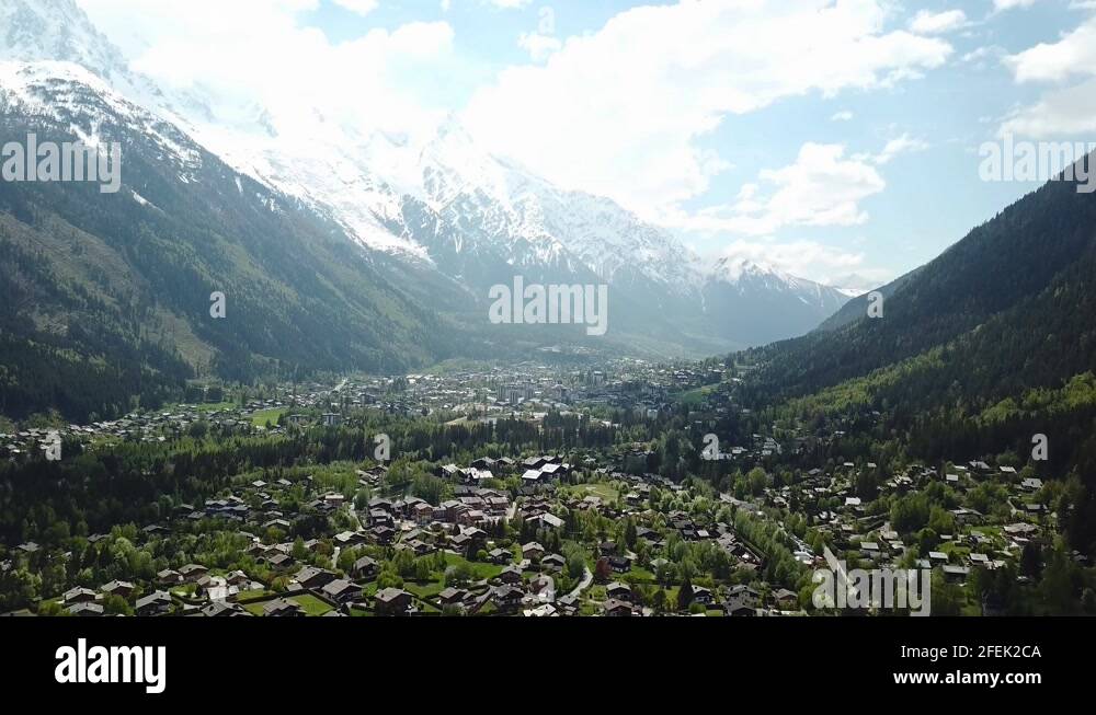 Chamonix village Stock Videos & Footage - HD and 4K Video Clips - Alamy