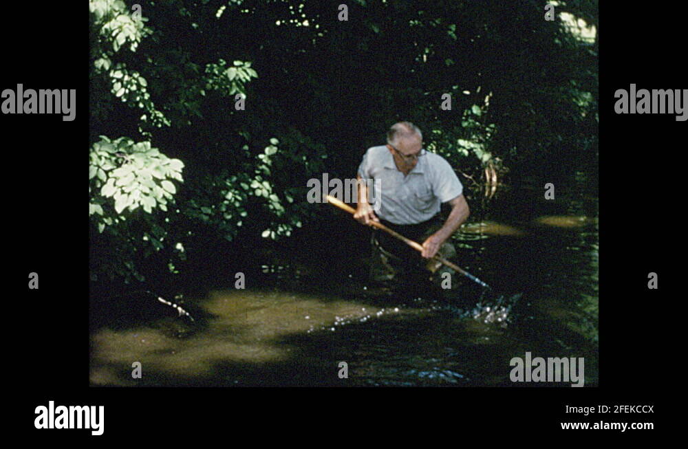 Rake and scrape Stock Videos & Footage - HD and 4K Video Clips - Alamy