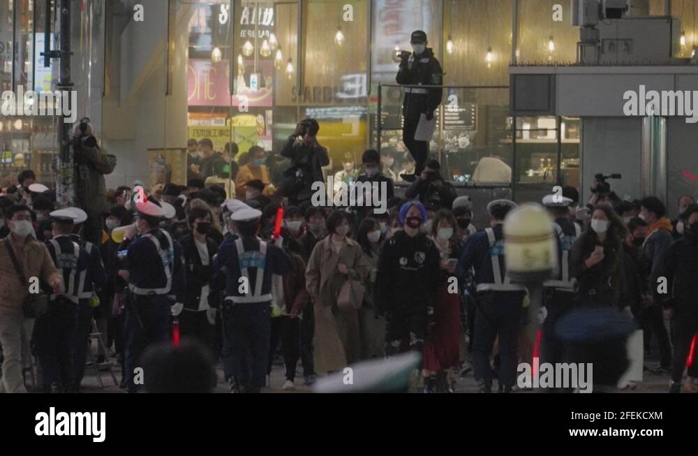 Uniformed cops Stock Videos & Footage - HD and 4K Video Clips - Alamy