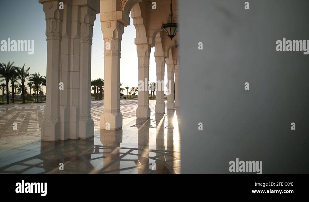 Sun light columns Stock Videos & Footage - HD and 4K Video Clips - Alamy