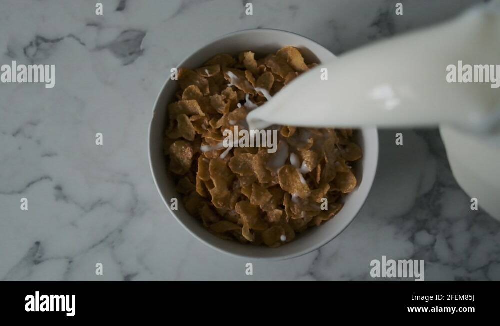 Cornflakes splashing Stock Videos & Footage - HD and 4K Video Clips - Alamy