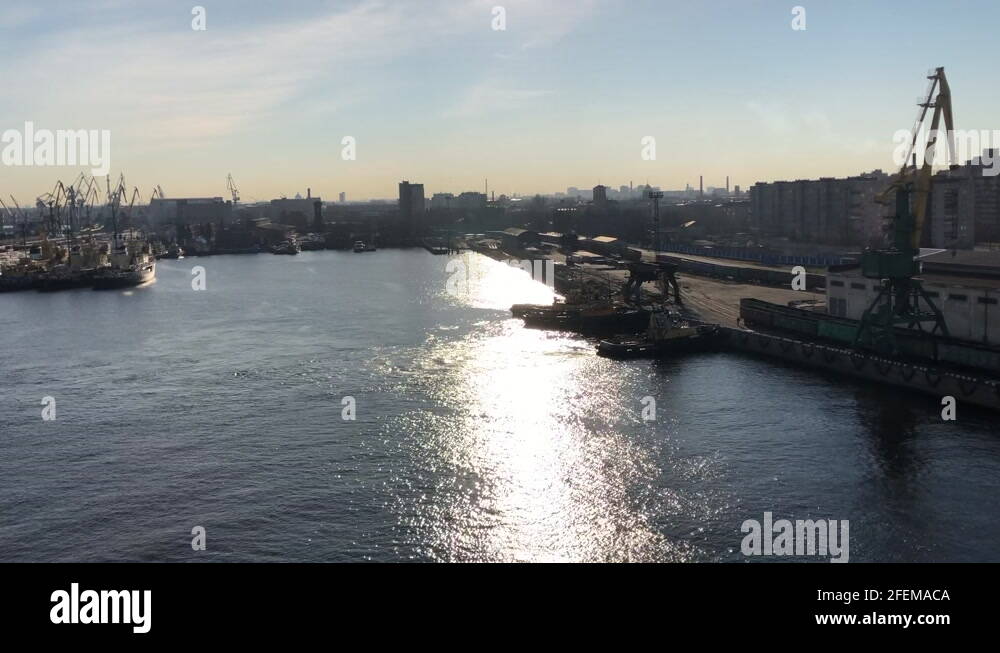 Shipyard port Stock Videos & Footage - HD and 4K Video Clips - Alamy