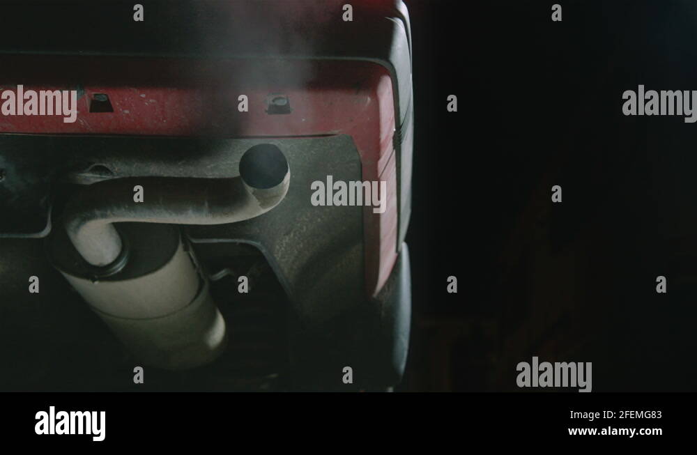 Car engine running Stock Videos & Footage - HD and 4K Video Clips - Alamy