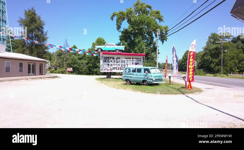 Drive in movie sign Stock Videos & Footage - HD and 4K Video Clips - Alamy