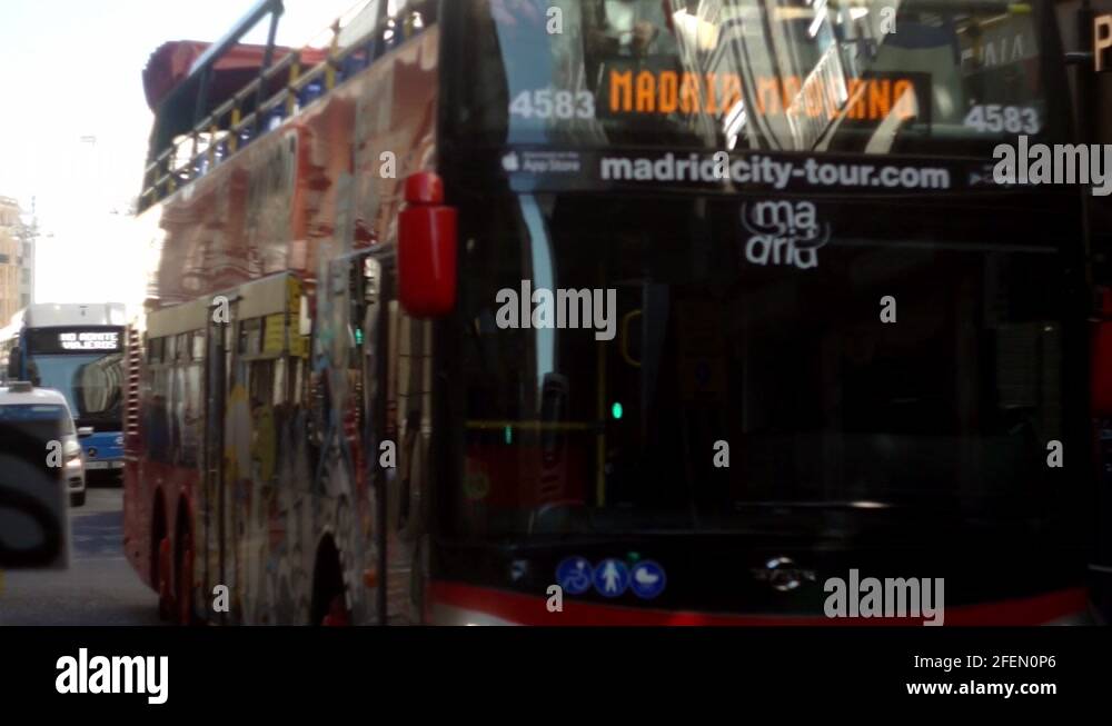 Official tourist bus Stock Videos & Footage - HD and 4K Video Clips - Alamy