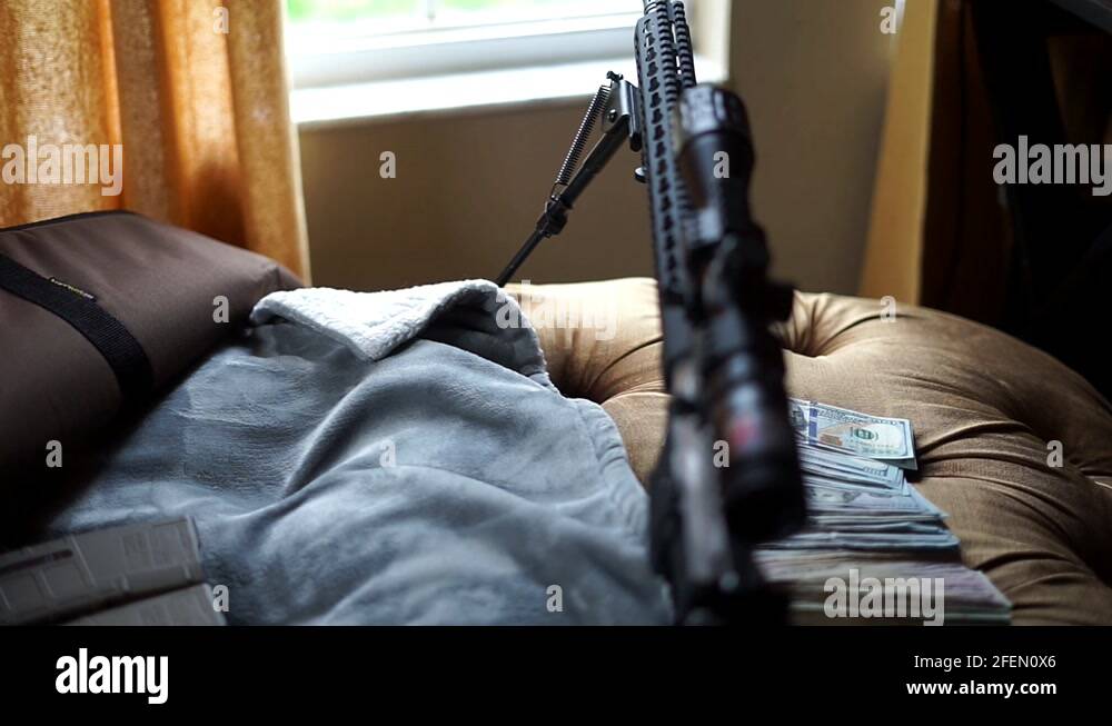 Aiming a canon Stock Videos & Footage - HD and 4K Video Clips - Alamy