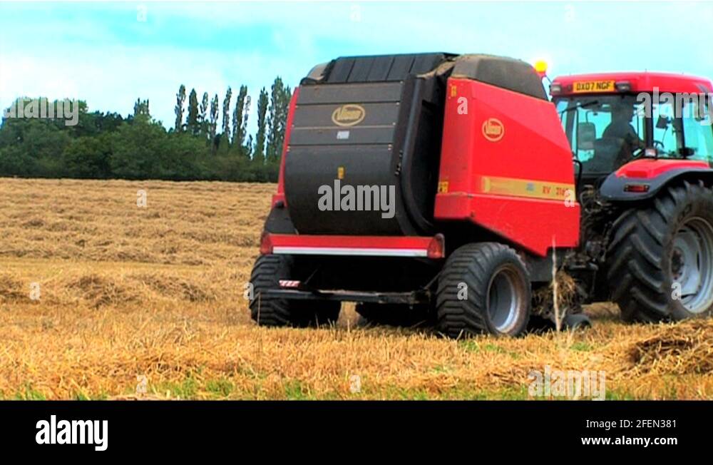 Baler thresher threshing machine Stock Videos & Footage - HD and 4K ...