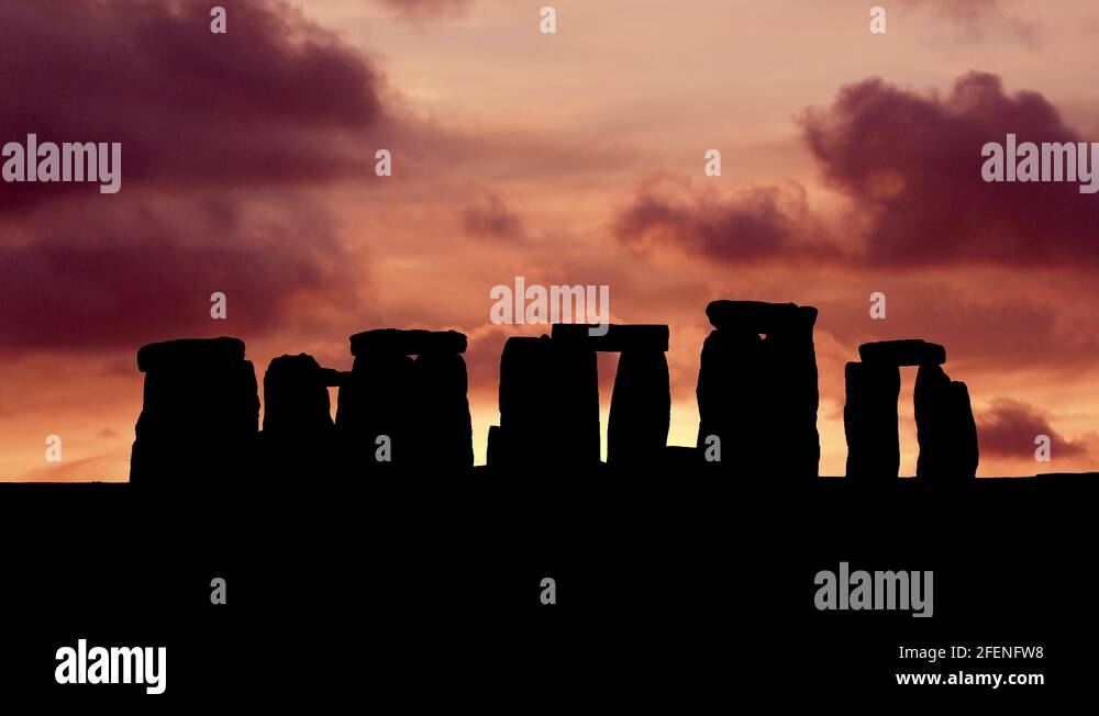 Stonehenge sunset Stock Videos & Footage - HD and 4K Video Clips - Alamy