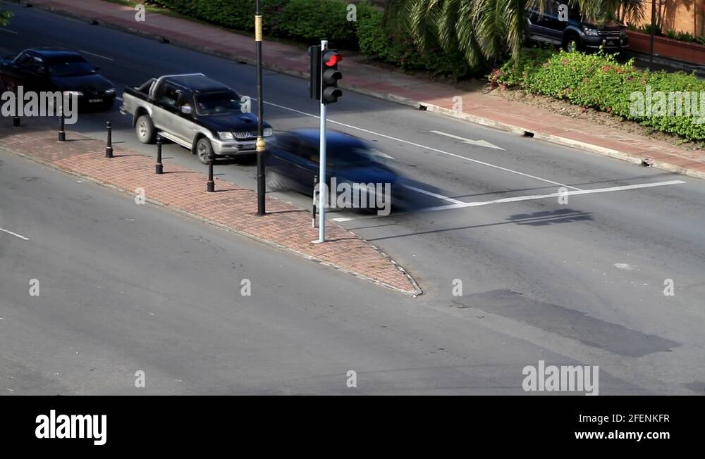 Borneo bus Stock Videos & Footage - HD and 4K Video Clips - Alamy