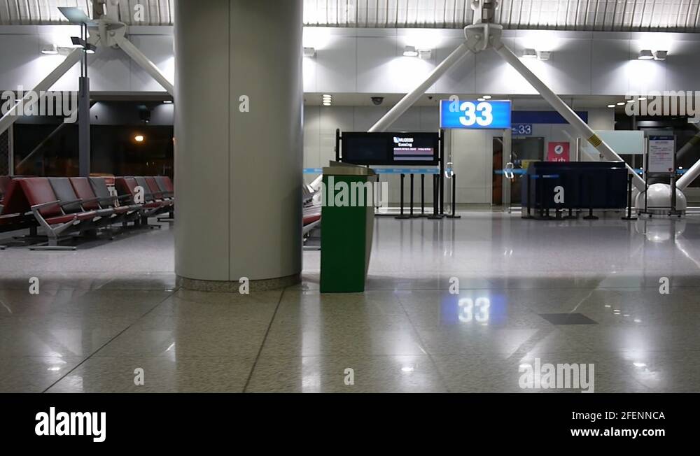 Airport gates Stock Videos & Footage - HD and 4K Video Clips - Alamy