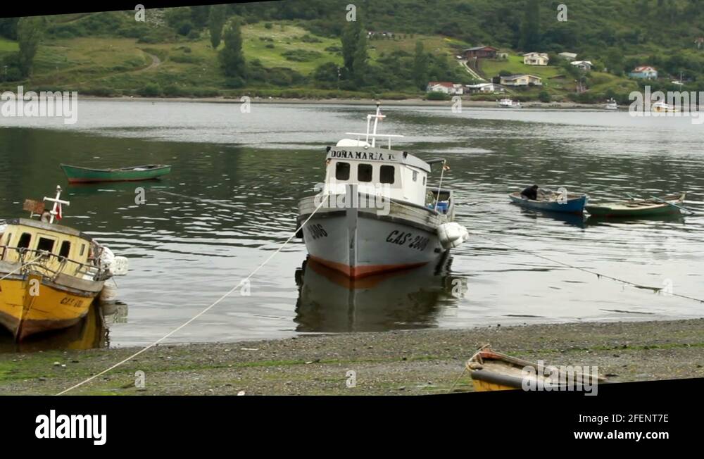 Row boat in water Stock Videos & Footage - HD and 4K Video Clips - Alamy