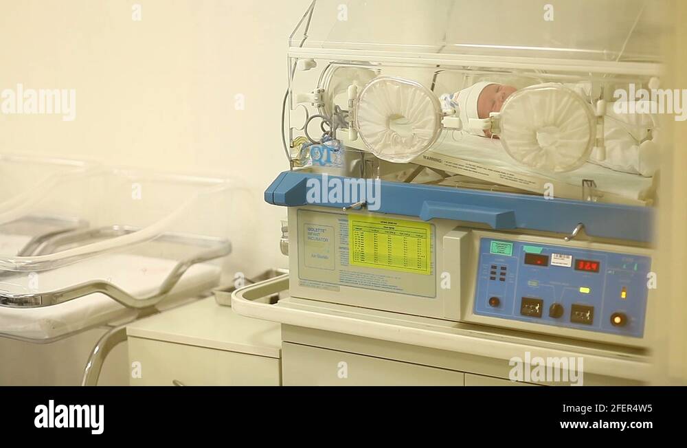 baby in incubator at hospital 2 Stock Video Footage - Alamy