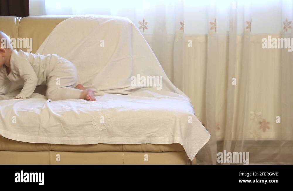 Coach bed Stock Videos & Footage - HD and 4K Video Clips - Alamy