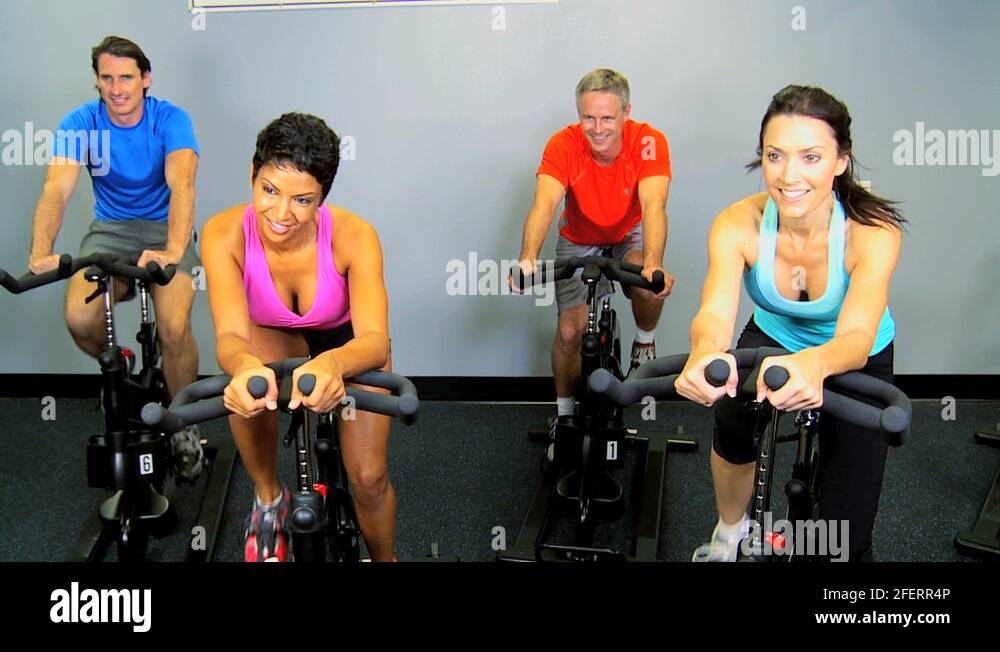 Keeping fit class Stock Videos & Footage - HD and 4K Video Clips - Alamy