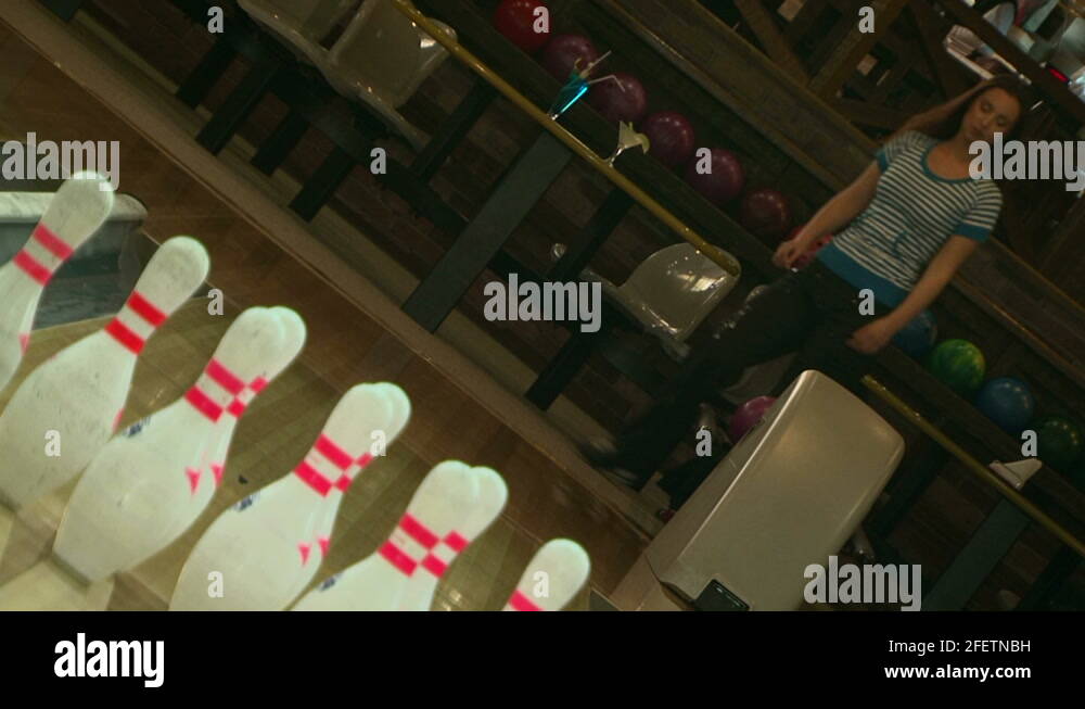 Bowling strategy Stock Videos & Footage - HD and 4K Video Clips - Alamy