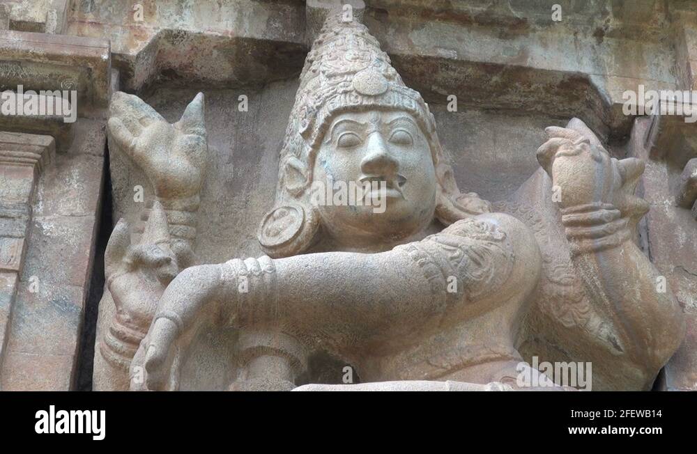 Sculpture brihadeeswarar temple in thanjavur Stock Videos & Footage ...
