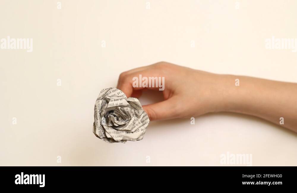 Flower hand made Stock Videos & Footage - HD and 4K Video Clips - Alamy