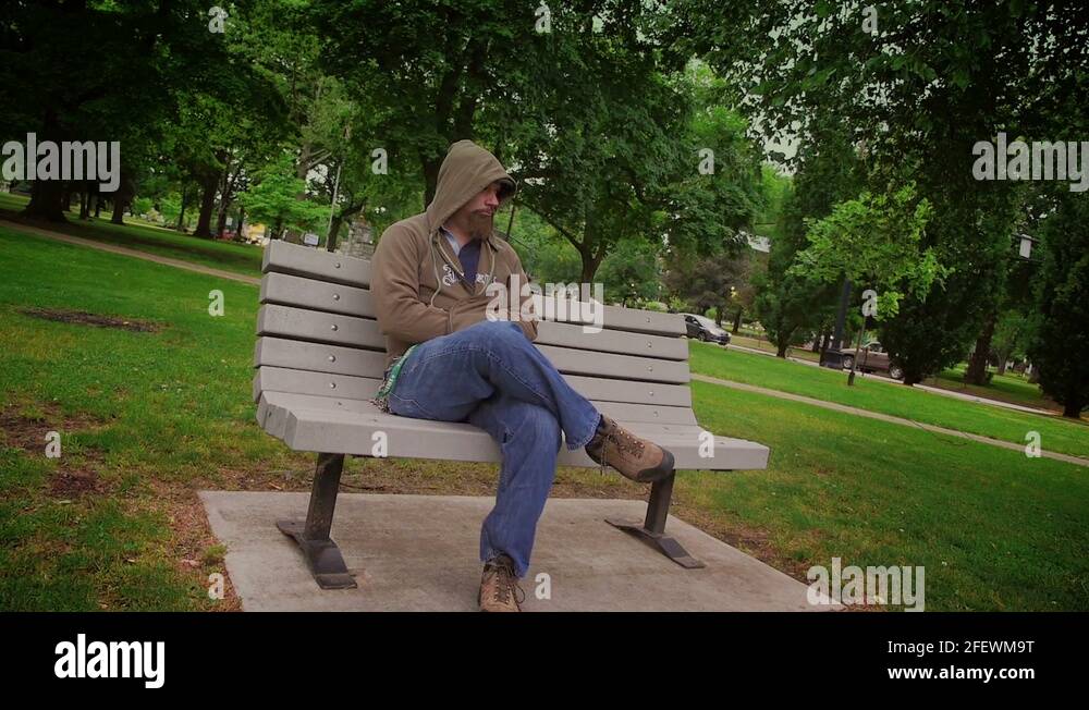 Thinking bench Stock Videos & Footage - HD and 4K Video Clips - Alamy