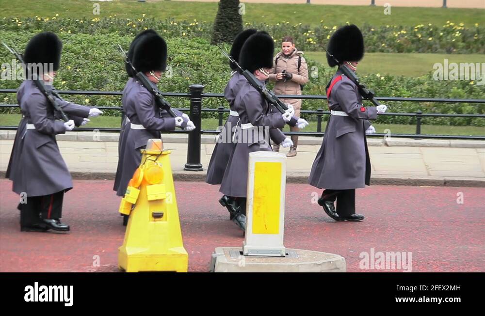 London - Changing of the guard - Buckingham Palace 2 Stock Video ...