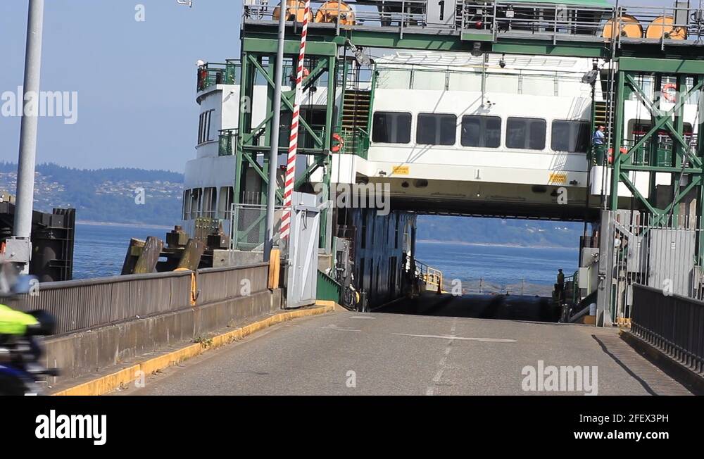 Ferry loading Stock Videos & Footage - HD and 4K Video Clips - Alamy