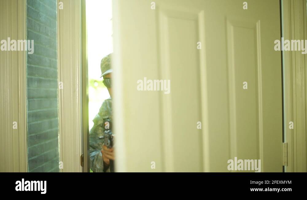 Breaking down door Stock Videos & Footage - HD and 4K Video Clips - Alamy