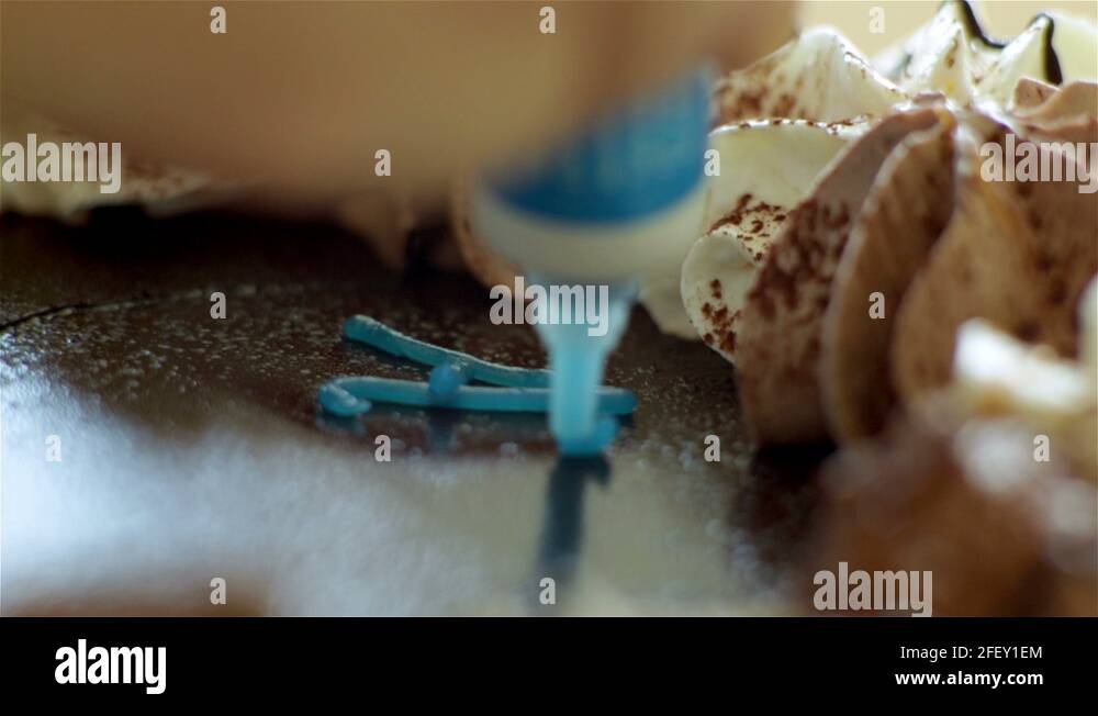 Draw character Stock Videos & Footage - HD and 4K Video Clips - Alamy