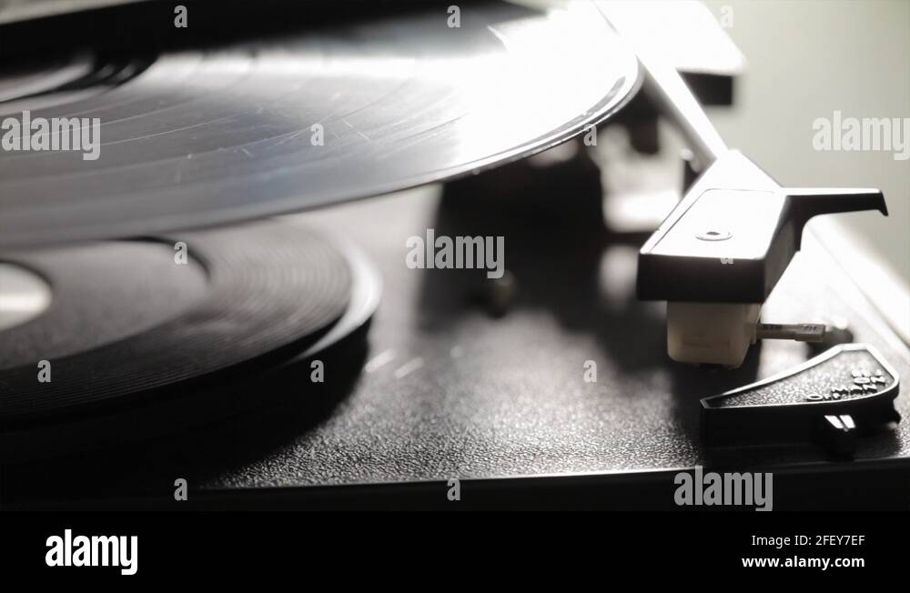 Vintage turn table Stock Videos & Footage - HD and 4K Video Clips - Alamy