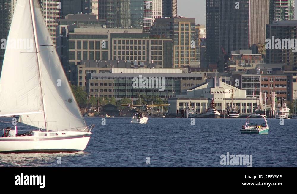 Float plane airplane Stock Videos & Footage - HD and 4K Video Clips - Alamy