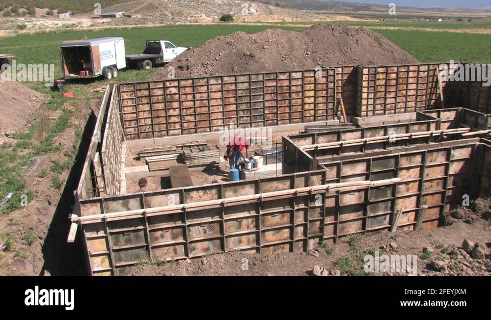 Footing foundation Stock Videos & Footage - HD and 4K Video Clips - Alamy