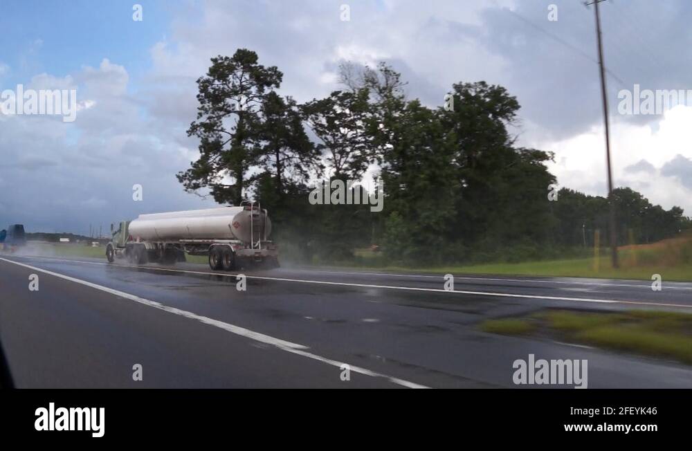 Lightning rig Stock Videos & Footage - HD and 4K Video Clips - Alamy