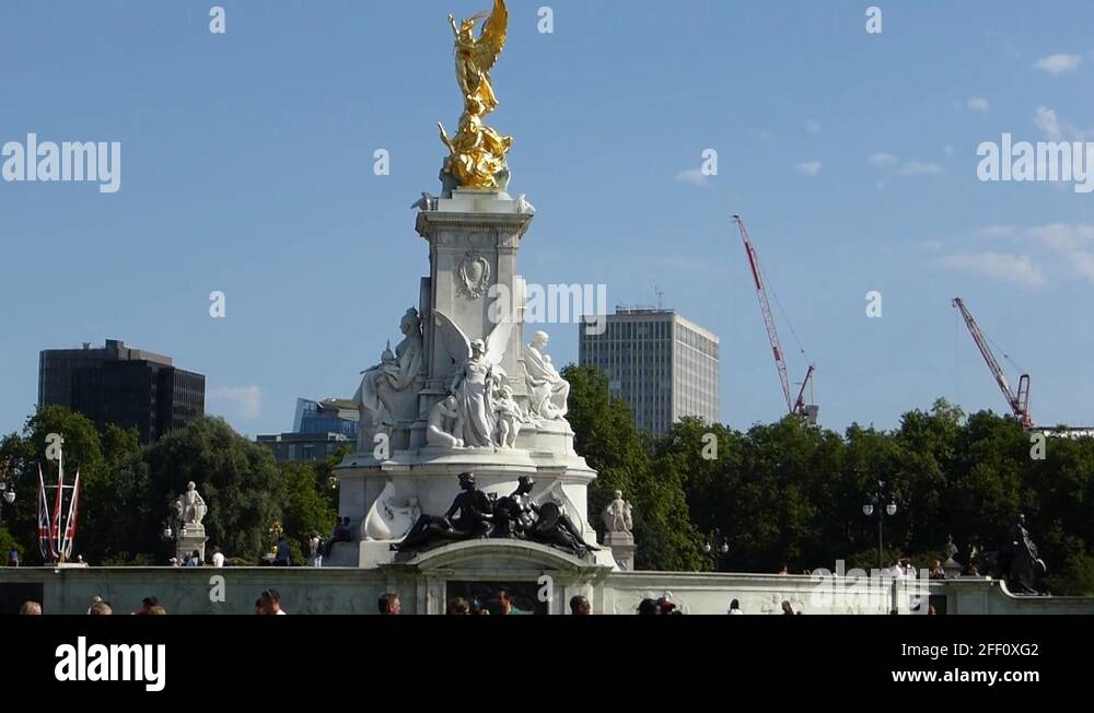 Architecture of queen victoria memorial statue at buckingham palace Stock Videos & Footage - HD ...