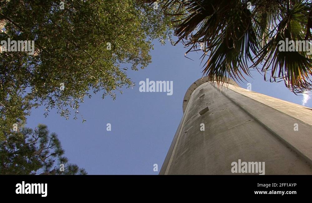 19 feet tall Stock Videos & Footage - HD and 4K Video Clips - Alamy