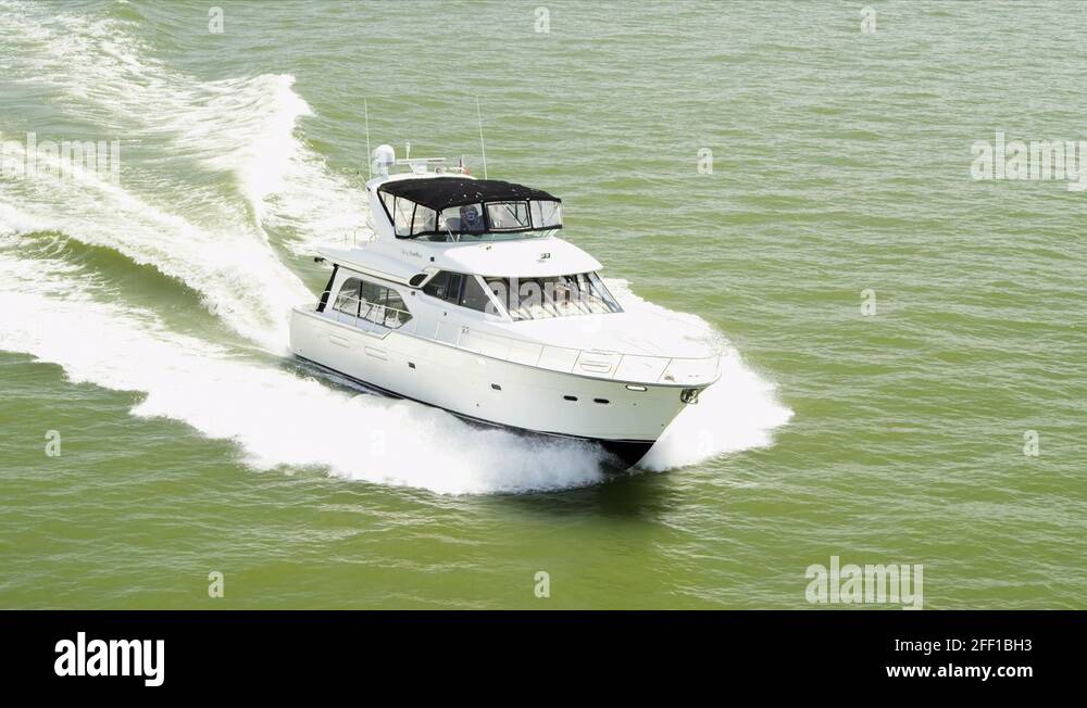 Luxury motor cruiser Stock Videos & Footage - HD and 4K Video Clips - Alamy