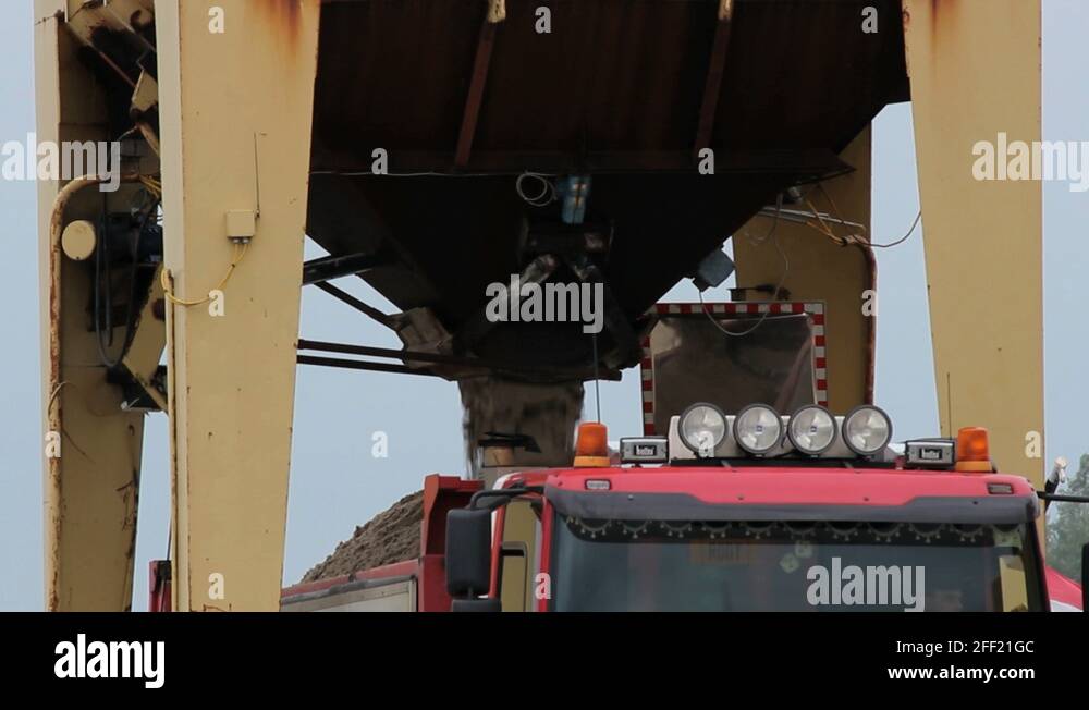 Sand loading Stock Videos & Footage - HD and 4K Video Clips - Alamy