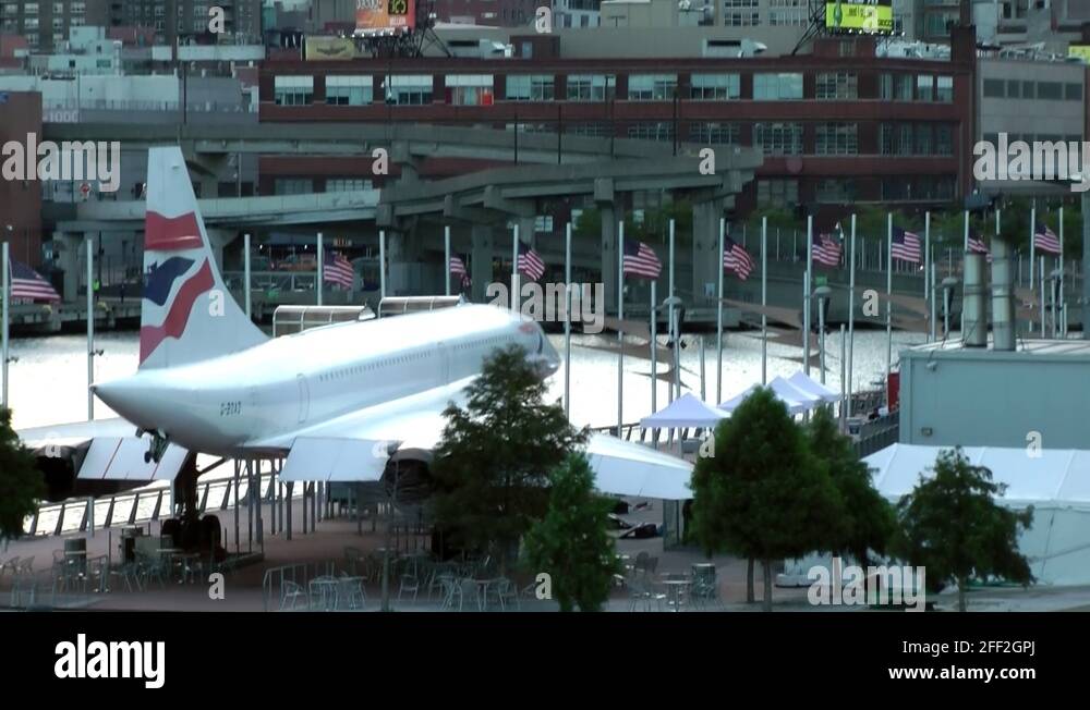 New York 177 Manhattan, USS Intrepid Aircraft Carrier Museum, Concorde ...