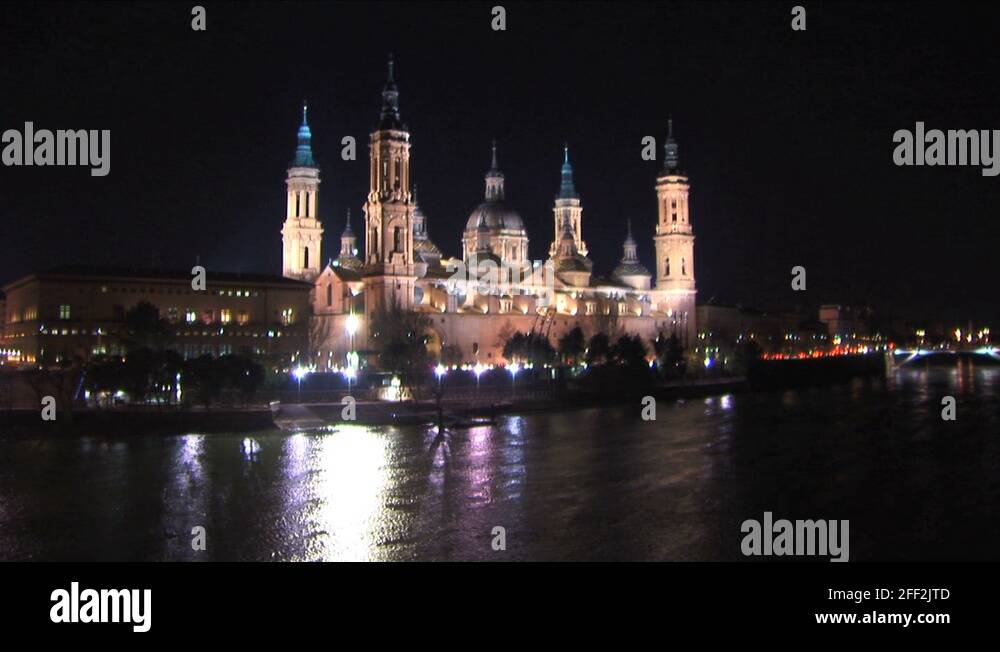 Basilica de el pilar Stock Videos & Footage - HD and 4K Video Clips - Alamy