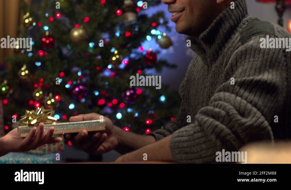 Giving a peck Stock Videos & Footage - HD and 4K Video Clips - Alamy