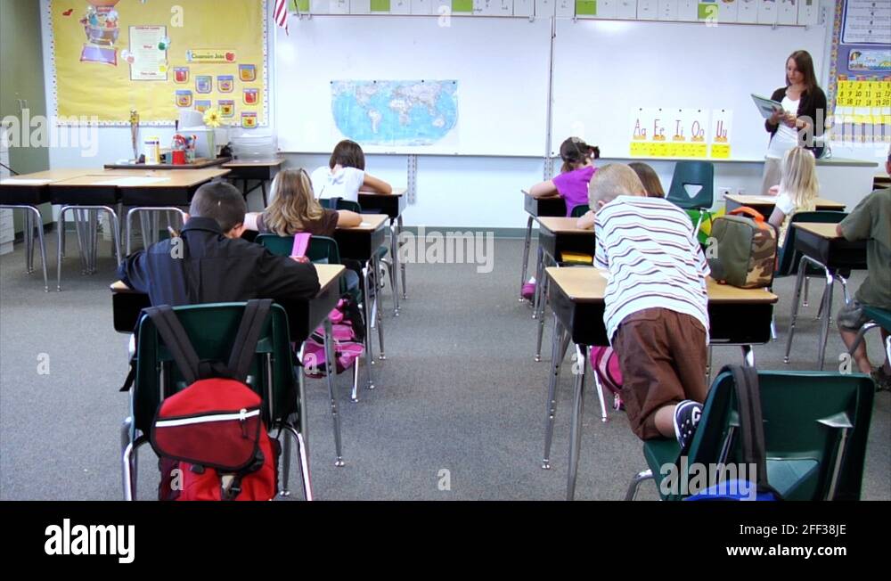 Elementary school classroom Stock Videos & Footage - HD and 4K Video ...