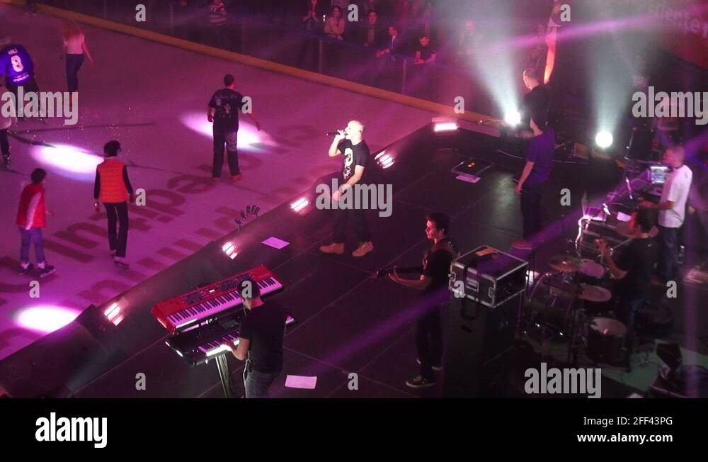 Stage lighting band Stock Videos & Footage - HD and 4K Video Clips - Alamy
