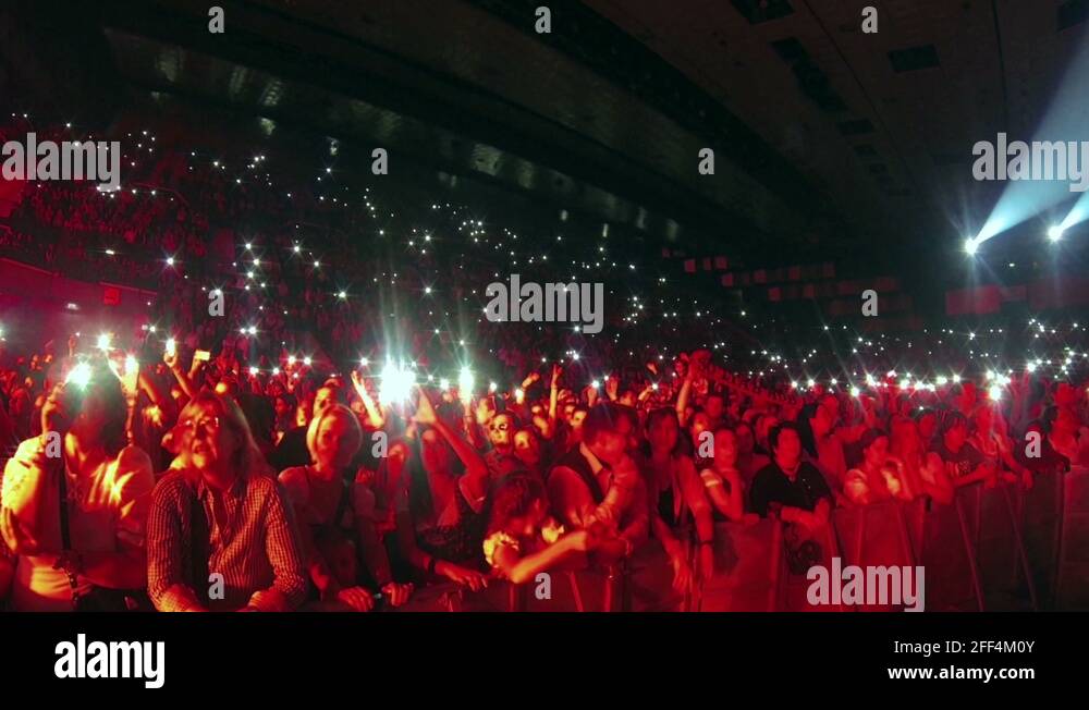 Cheering and clapping Crowd in Arena Stock Video Footage - Alamy