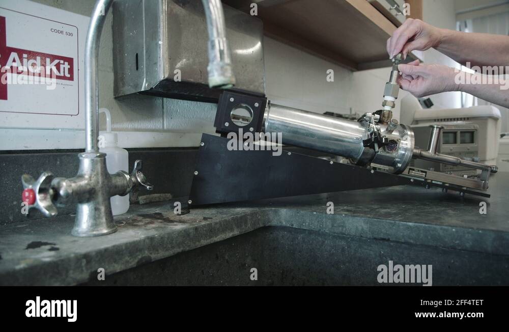 Messy laboratory Stock Videos & Footage - HD and 4K Video Clips - Alamy