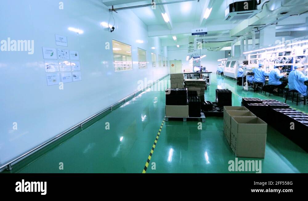 Motion view of Chinese workers producing PCBs, Mainland China Stock ...