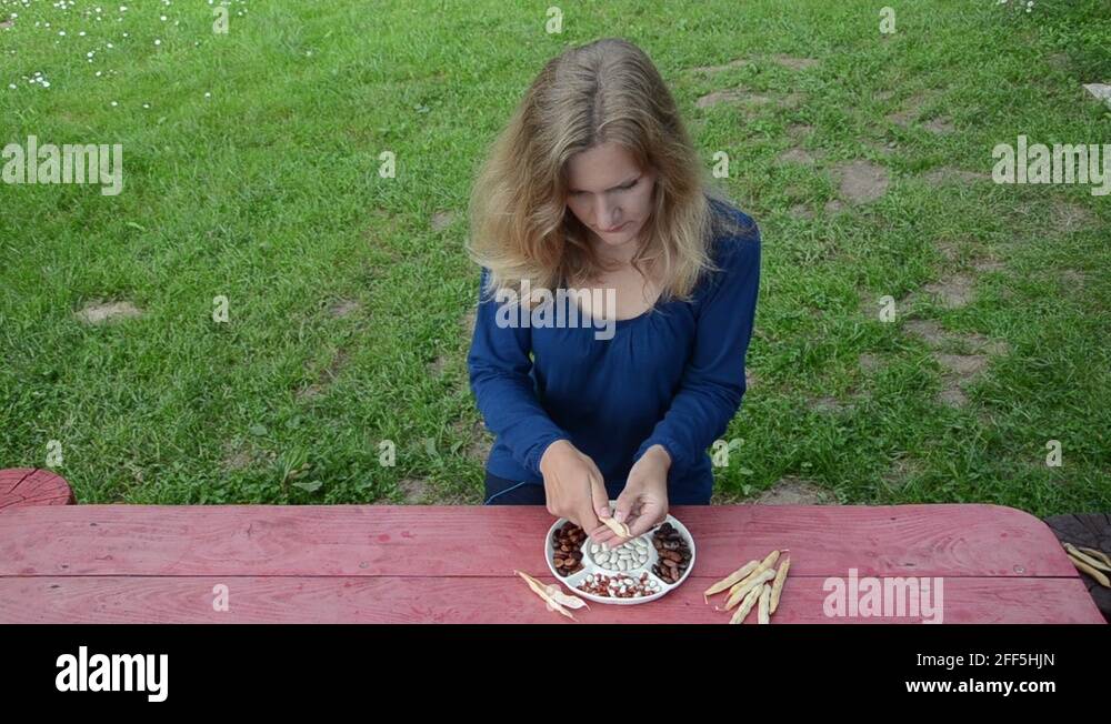 White shell woman Stock Videos & Footage - HD and 4K Video Clips - Alamy