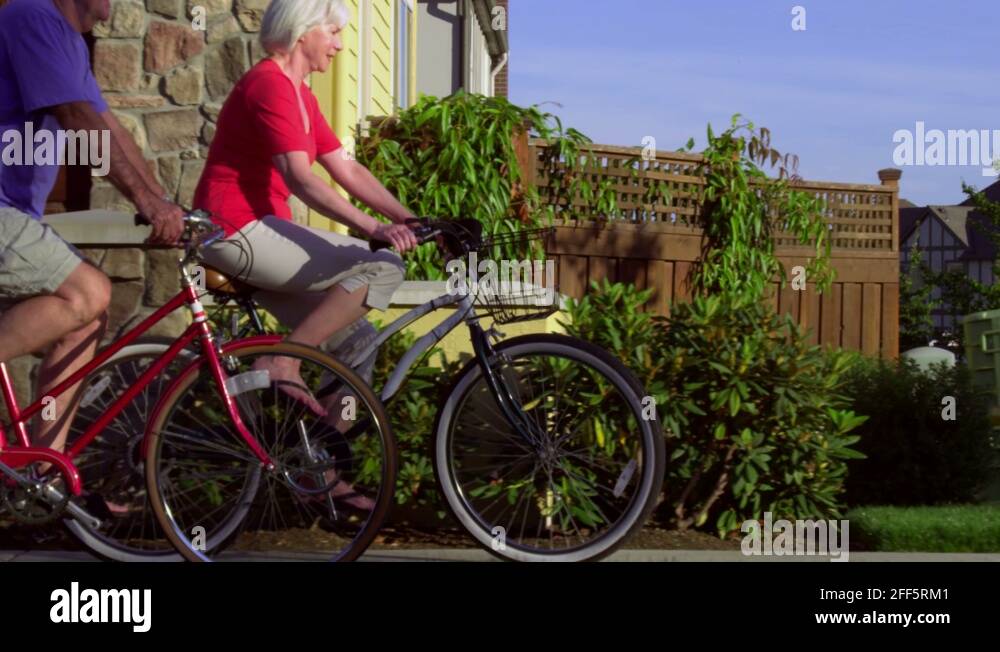 Cycle together Stock Videos & Footage - HD and 4K Video Clips - Alamy