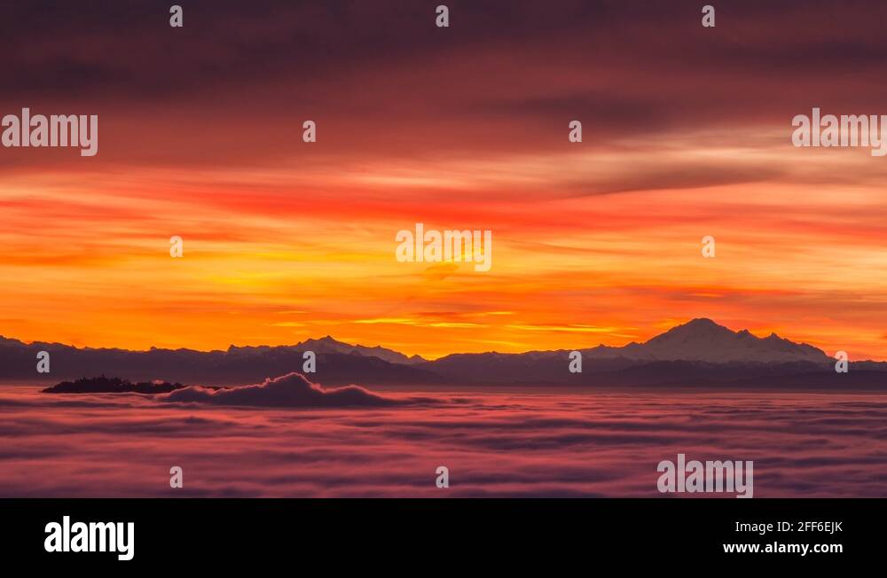 Sky changing colour Stock Videos & Footage - HD and 4K Video Clips - Alamy