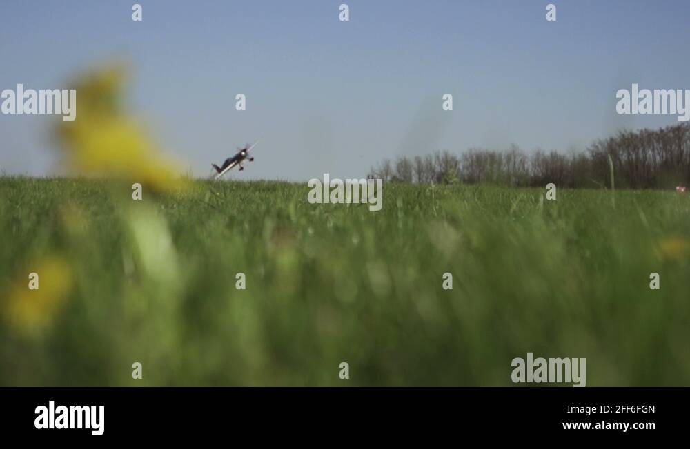 Aerobatic aircraft Stock Videos & Footage - HD and 4K Video Clips - Alamy